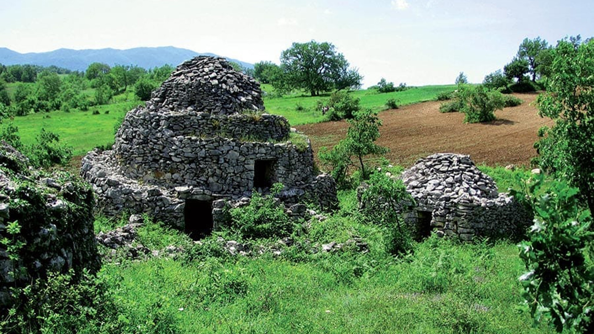 Alla scoperta di Abbateggio, paese del Farro nel Parco della Majella ...