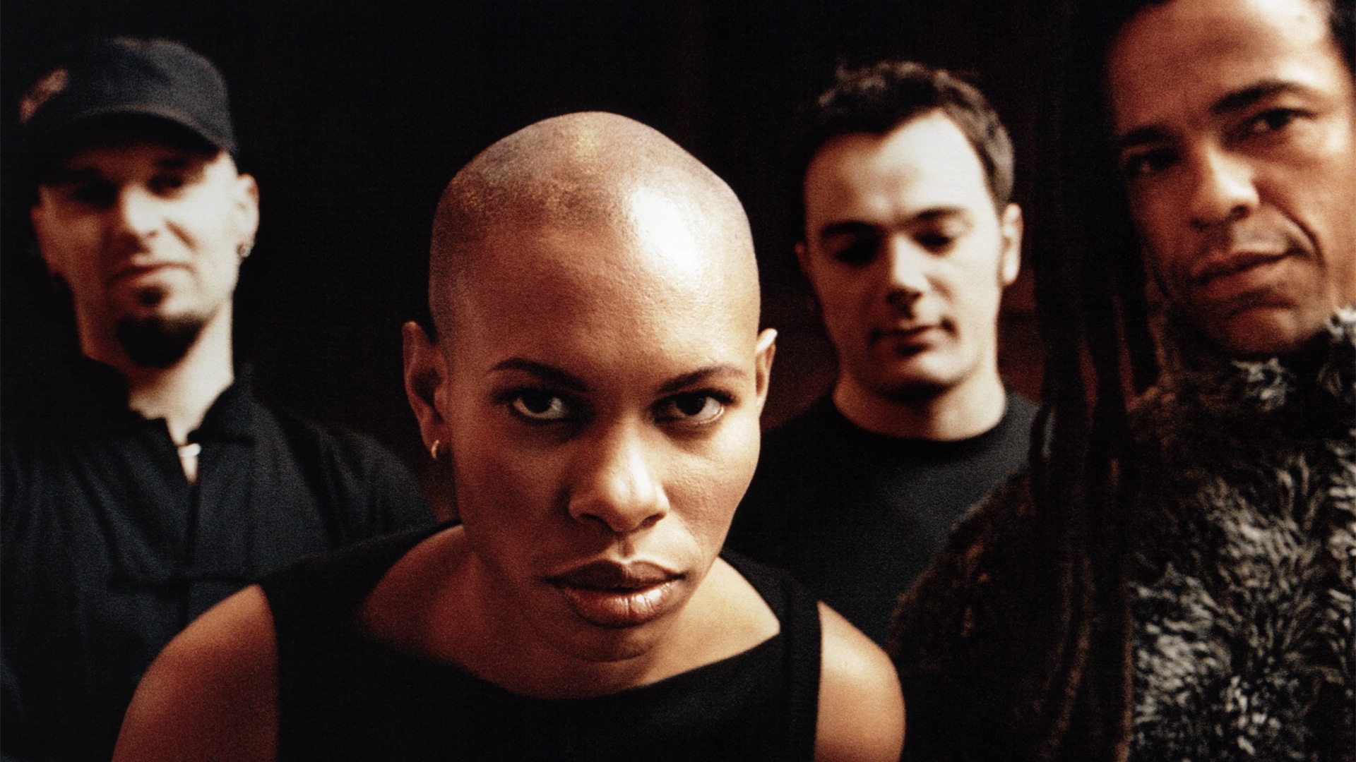 Skunk Anansie, la band britannica torna con "Piggy" - KissKiss.it
