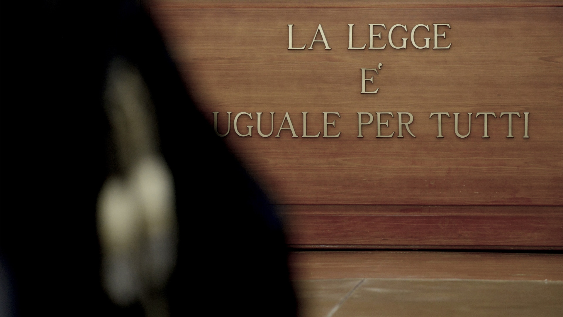 Reato di truffa sentimentale: quando si configura e come difendersi ...