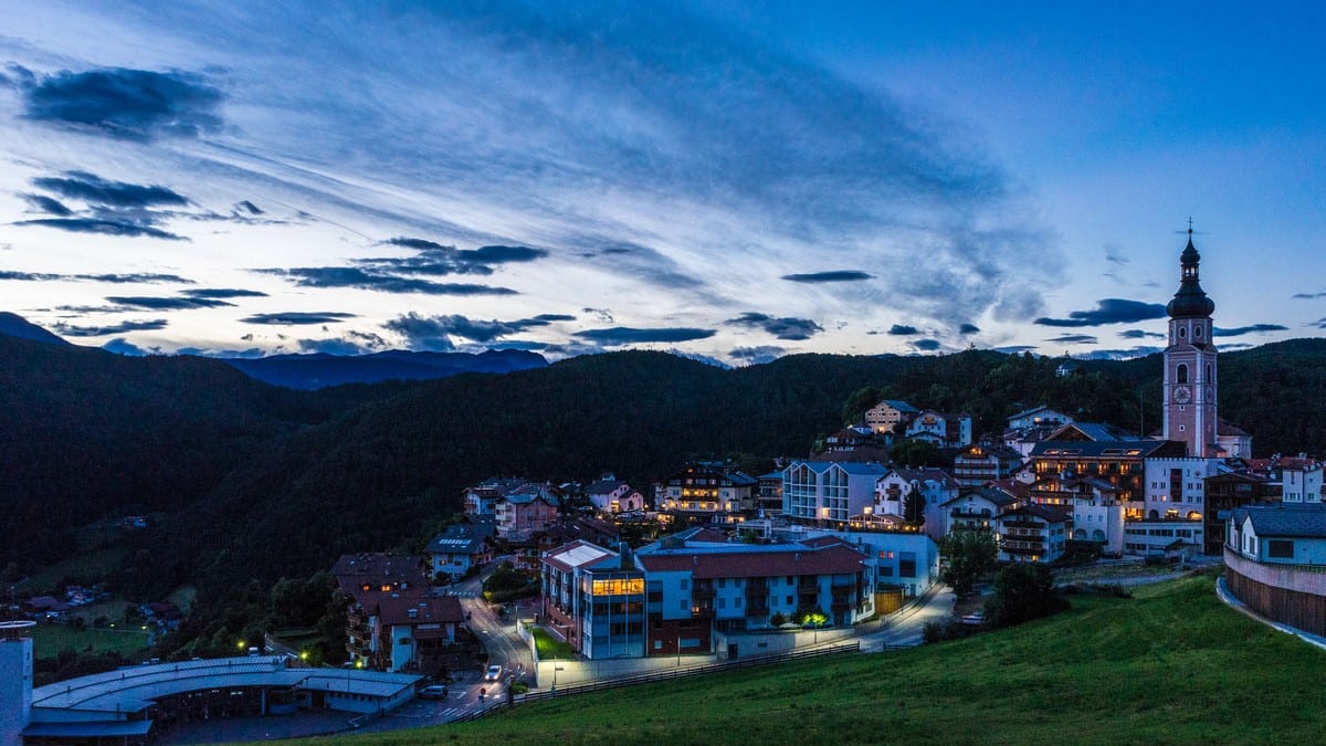 Castelrotto, borgo altoatesino in provincia di Bolzano - KissKiss.it