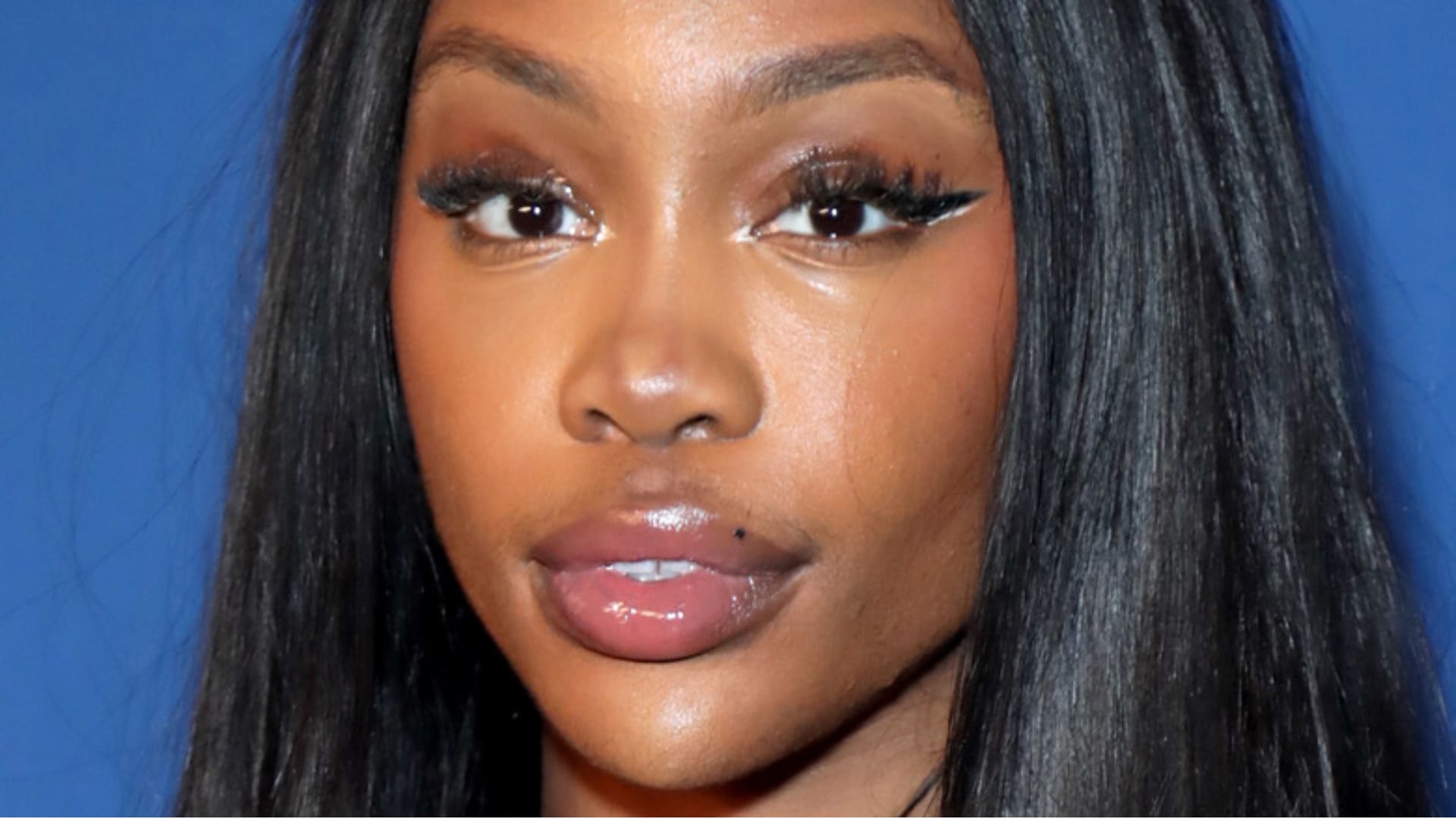 SZA ci incanta con la melodia di "Snooze" - KissKiss.it