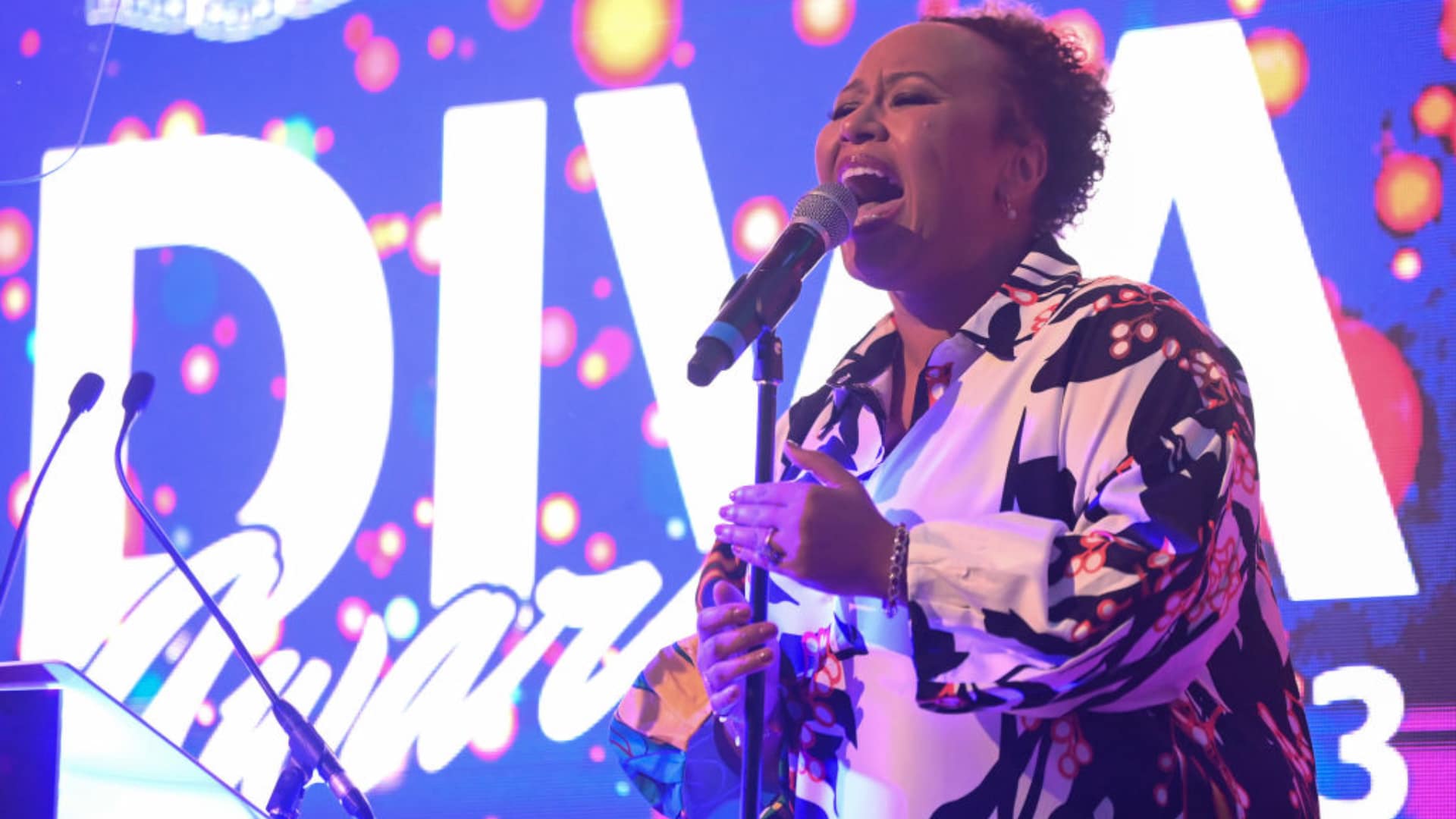 Emeli Sandè, il nuovo disco è "How Were We To Know" - kisskiss.it