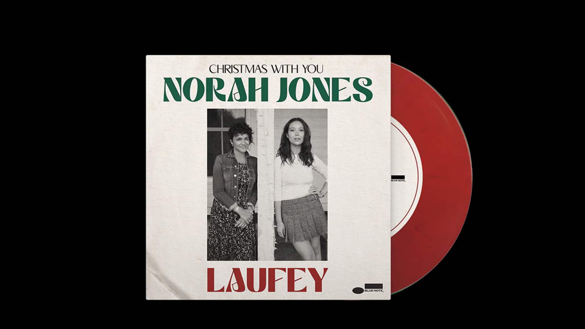 Norah Jones & Laufey in "Christmas With You" - kisskiss.it