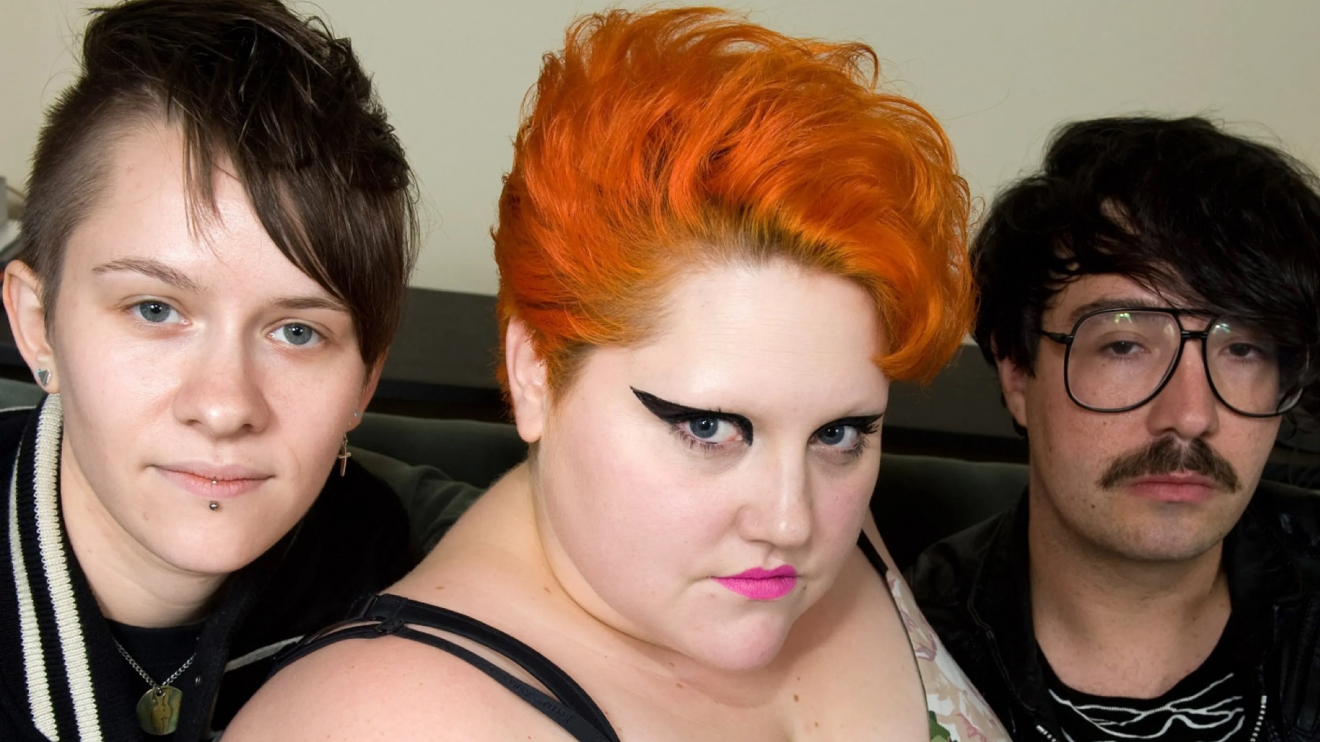 Dopo quasi più di un decennio, tornano i Gossip con "Crazy Again ...