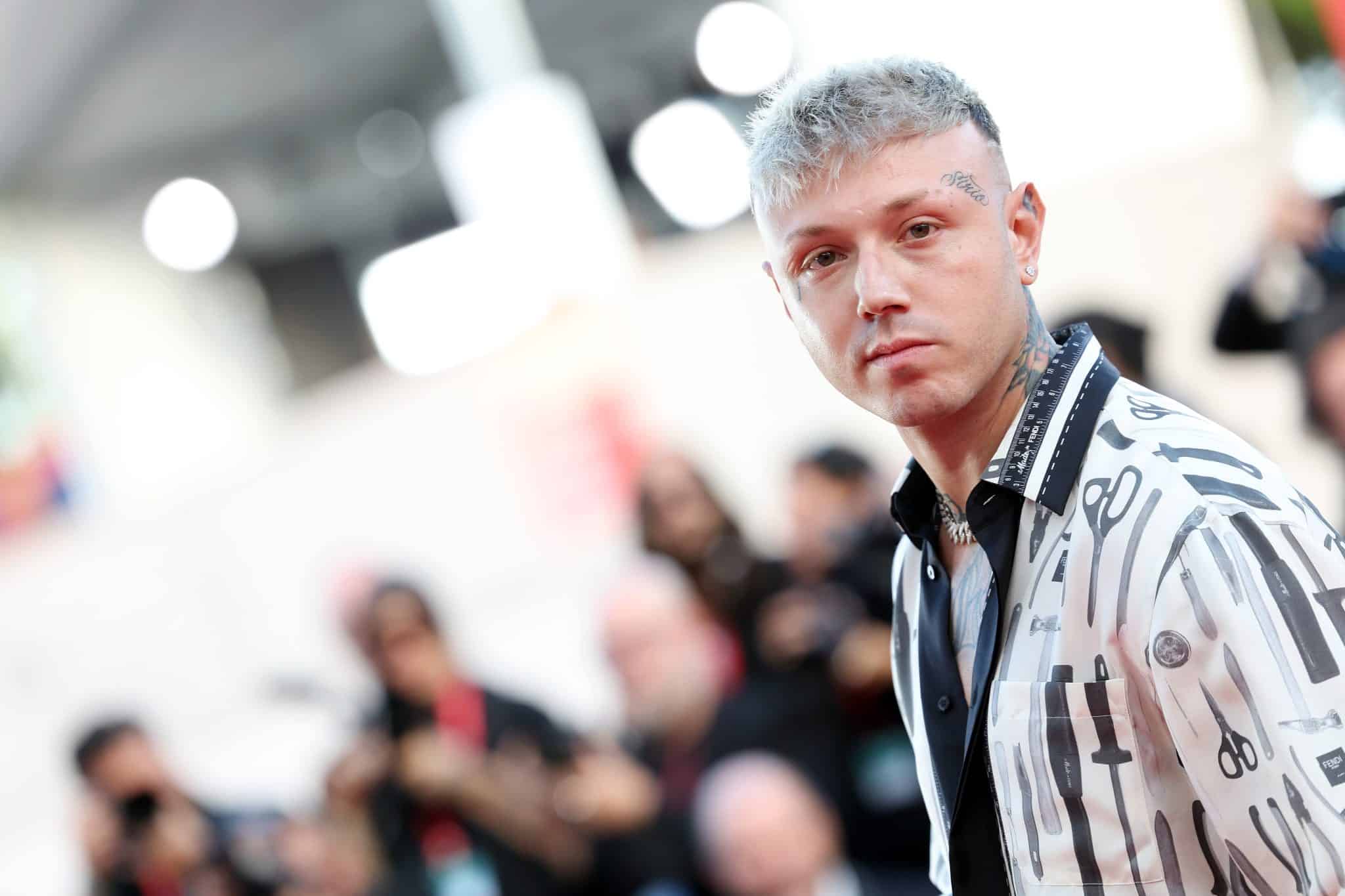Lazza nella storia: l’album Sirio è disco di diamante - kisskiss.it